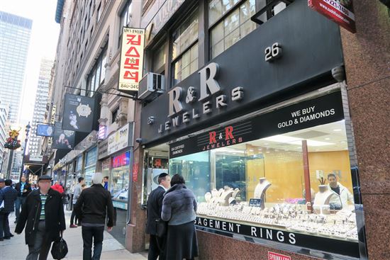 Nyc Diamond District Best Stores And Engagement Ring Secrets